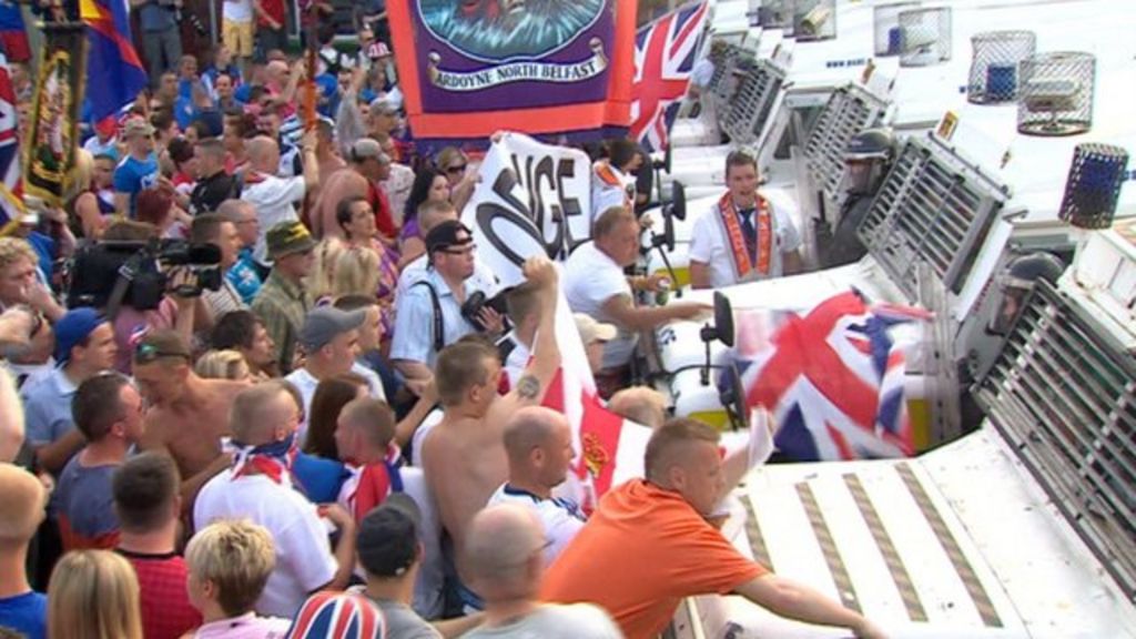 Orange Order parade barred from part of Crumlin Road on 12 July - BBC News