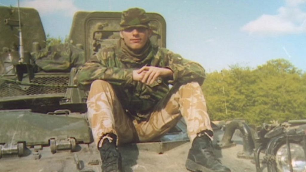 Wiltshire 'bionic' soldier learns to run again on splints - BBC News