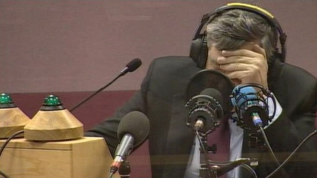 April 2010: Gordon Brown apologises for 'bigoted woman' comment - BBC News