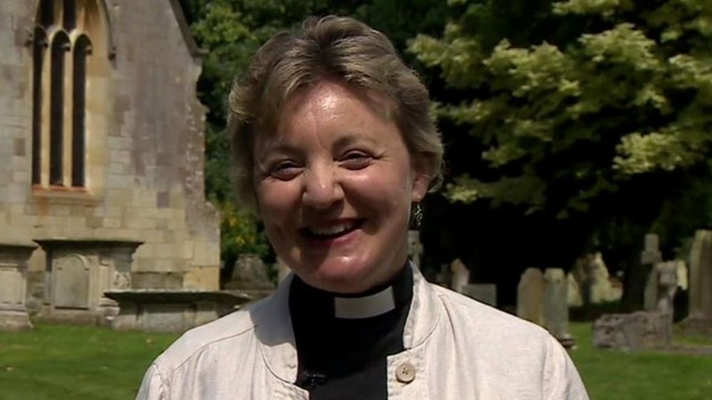Church of England vote: Who could be first woman bishop? - BBC News