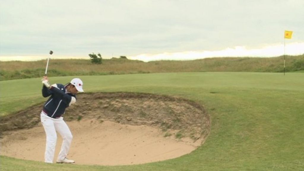Martin meets golf's future stars at the Junior Open - BBC Newsround