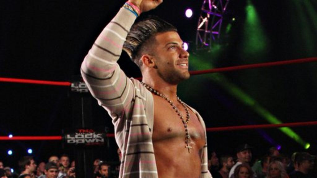TNA wrestling is 'better than WWE' - BBC News