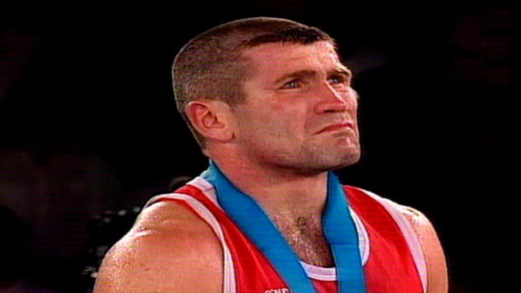 Tears of joy as Jim Webb wins 1994 Commonwealth boxing gold - BBC Sport