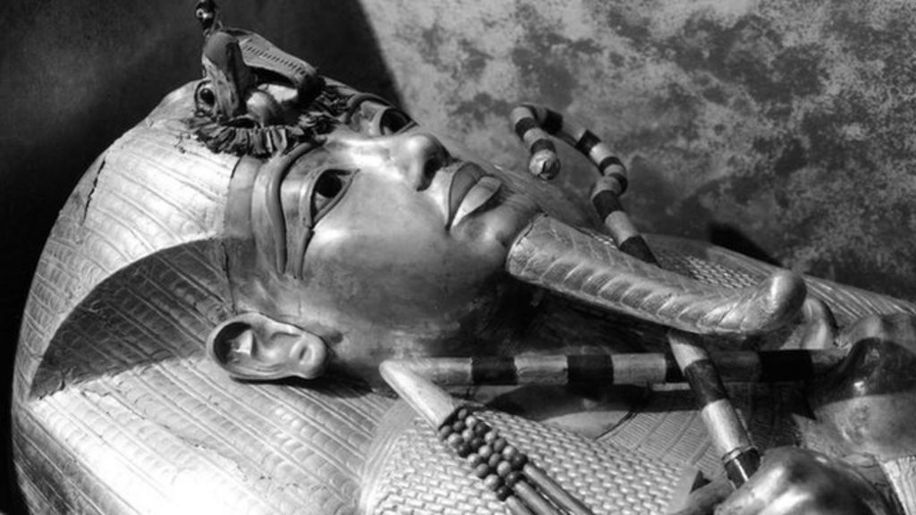 Tutankhamun: How 'Tut-mania' gripped the world - BBC News