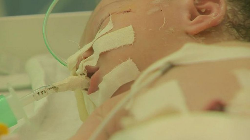 Gaza baby rescued from mother killed by Israeli airstrike - BBC News