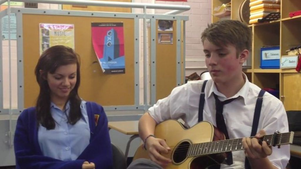 Daniel Spargo-Mabbs death: Parents' warning over ecstasy - BBC News