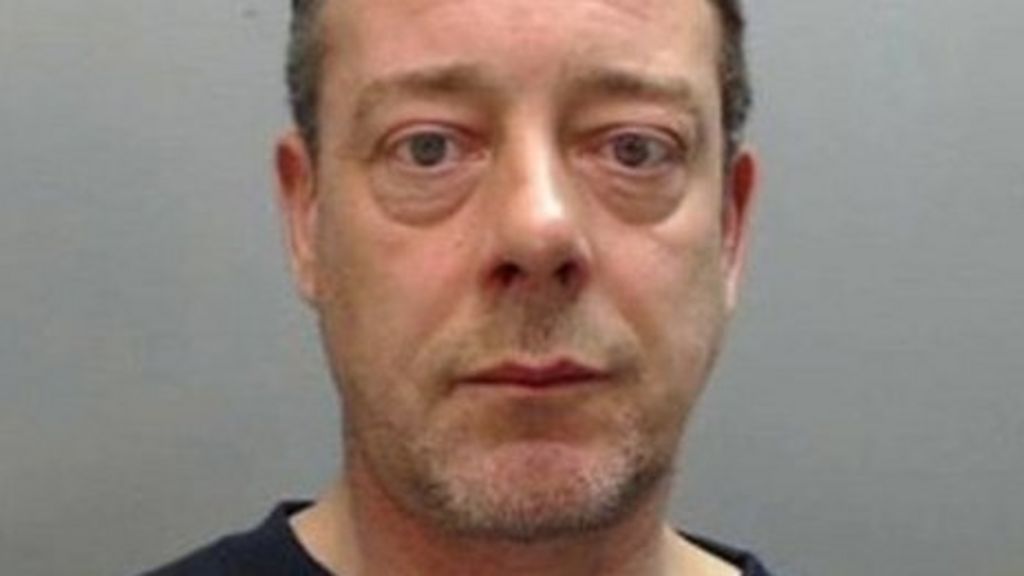 Road rage murder: Lorry driver Mark Slater's 999 call released - BBC News