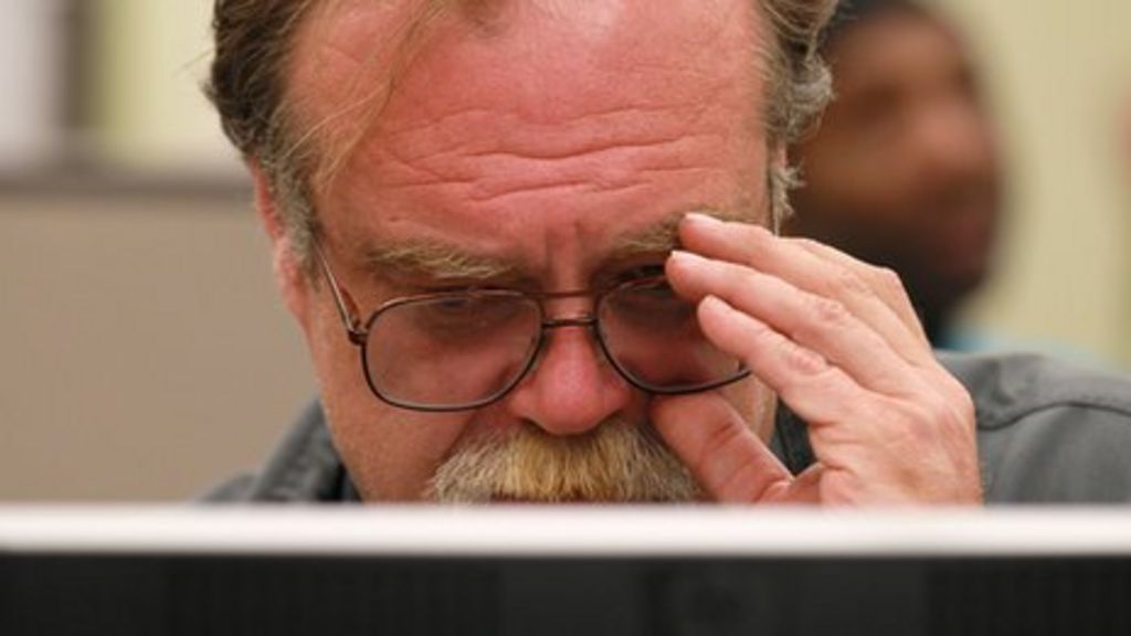 Display screen technology could correct vision problems - BBC News