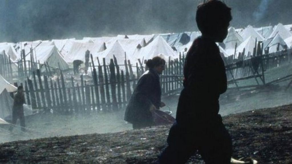 Child asylum seekers 'need right support' - BBC News