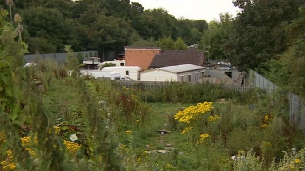 'Action needed' over Meynell's Gorse travellers site - BBC News