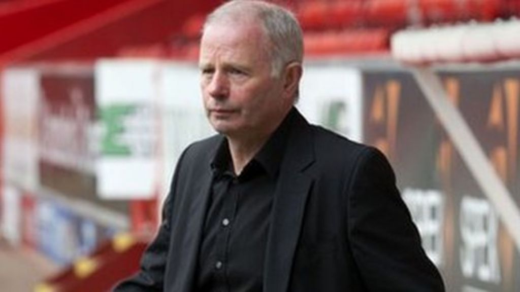 Stewart Milne steps down as building firm's chief executive - BBC News