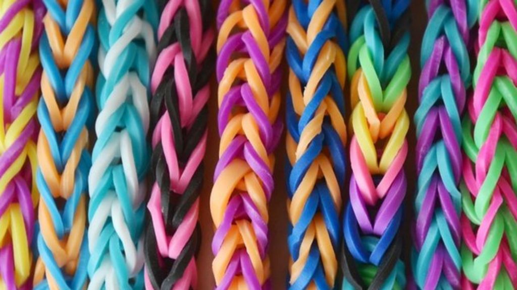 Is the loom bands craze 'inspiring art'? - BBC News