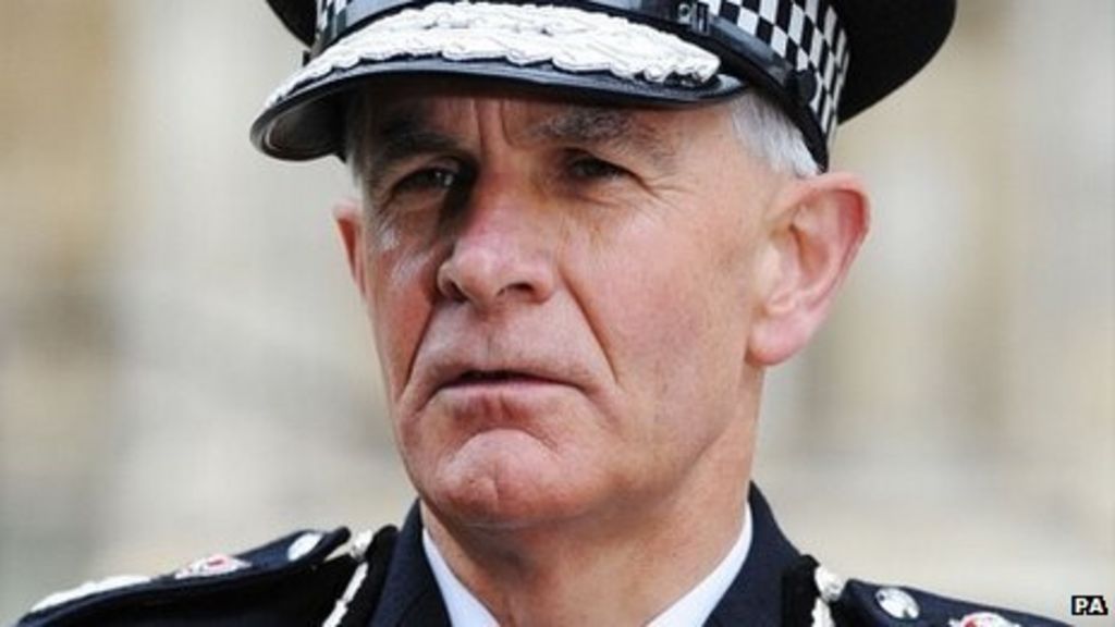 GMP Chief Constable Sir Peter Fahy in IPCC misconduct probe - BBC News