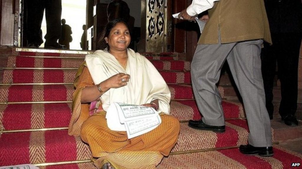 Phoolan Devi: Life in jail for 'Bandit Queen' murder - BBC News