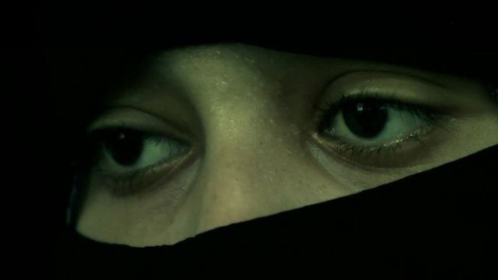 Sad lament of Syrian child brides in Jordan - BBC News