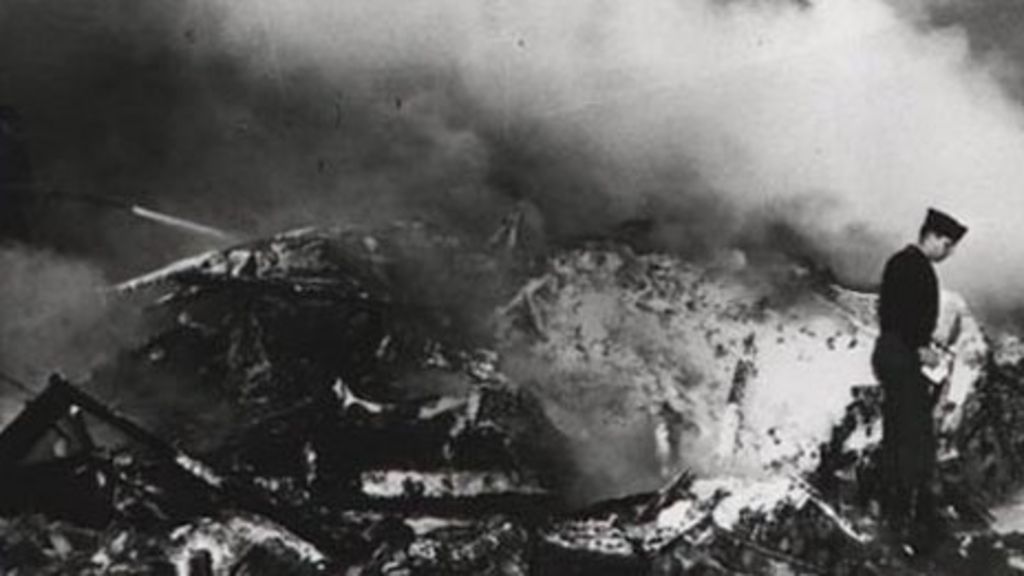 Memories from Freckleton Air Disaster survivors - BBC News