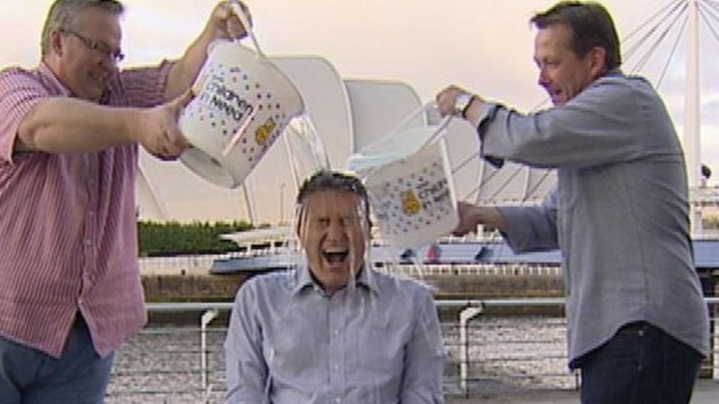 BBC Scotland's David Currie accepts ice bucket challenge - BBC Sport