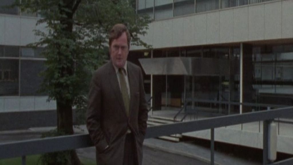 The day Pebble Mill studio opened in 1971 - BBC News