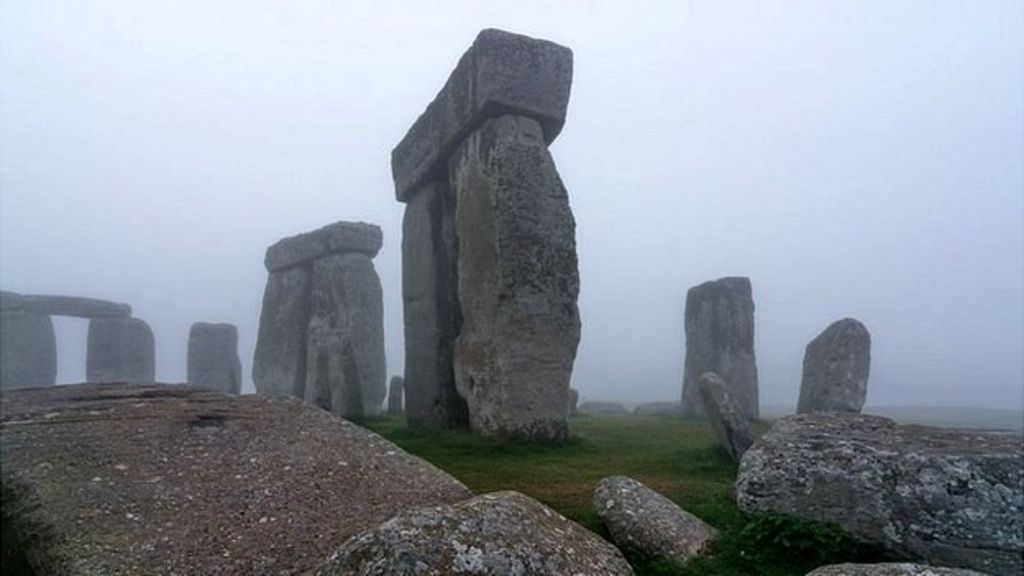 Stonehenge secrets revealed by underground map - BBC News