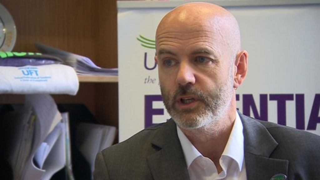 Zero-hours contracts cause 'uncertainty', union says - BBC News