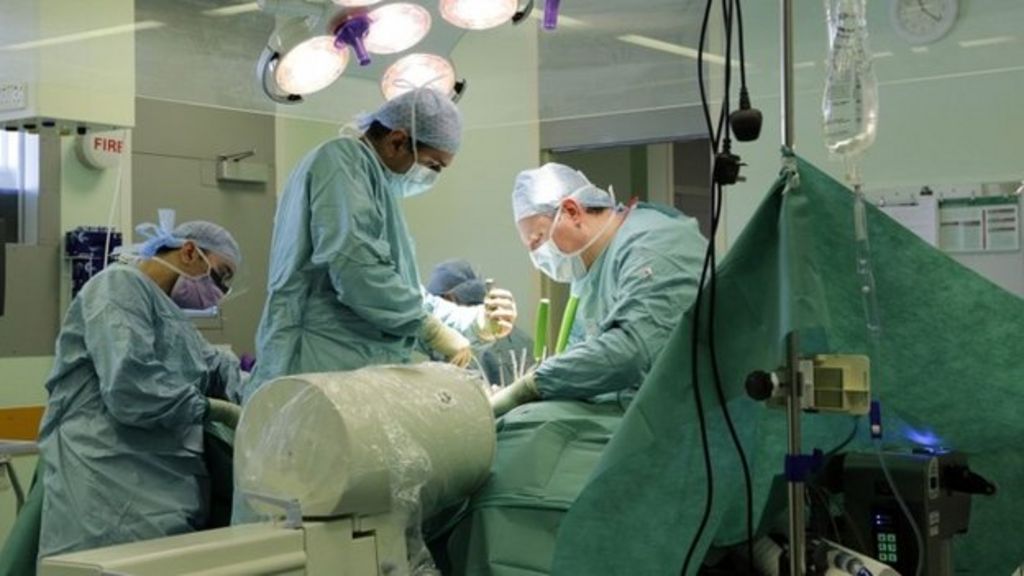 Child heart surgery: NHS seeks views on new guidelines - BBC News