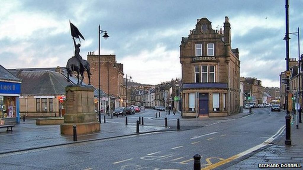 Hawick town centre support expansion call - BBC News