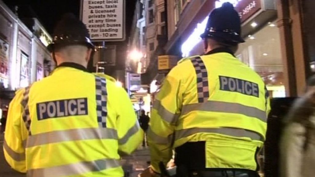 Decline in Thames Valley special constable numbers - BBC News