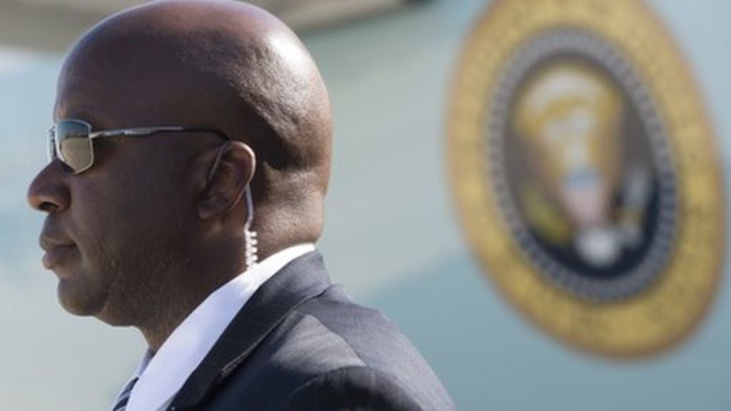 Secret Service officers struggle behind the scenes - BBC News
