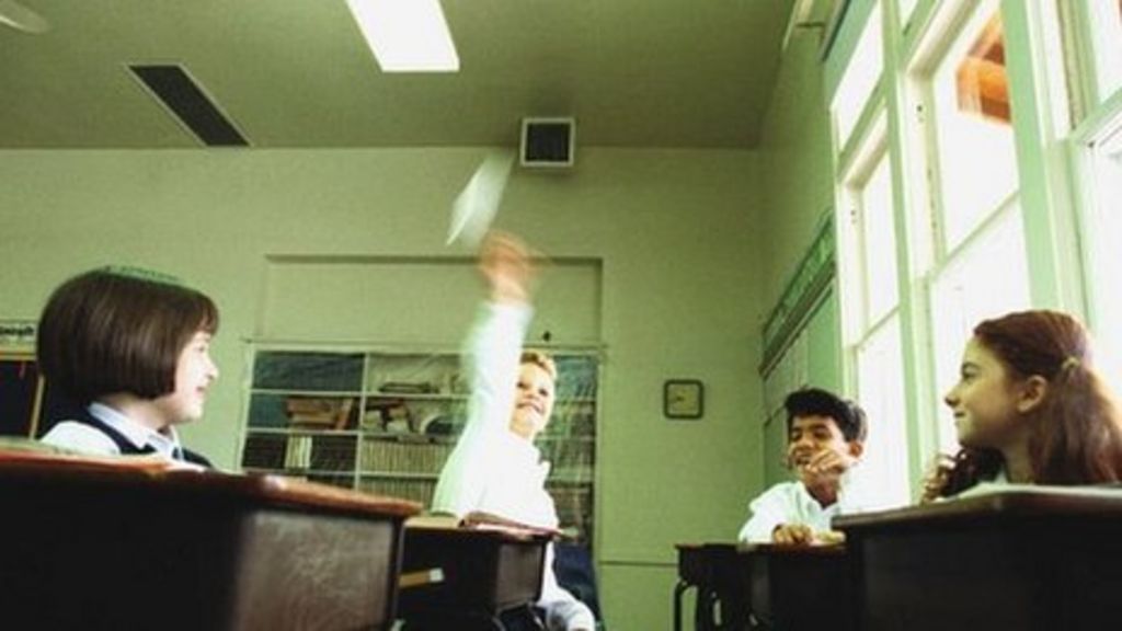 Low-level classroom disruption hits learning, Ofsted warns - BBC News