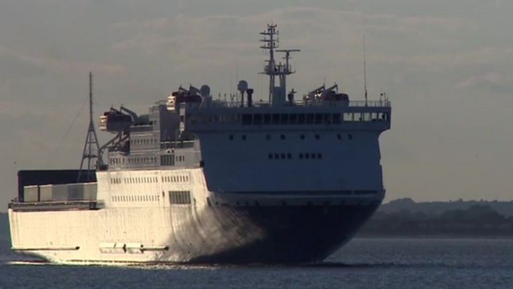 DFDS Harwich to Esbjerg ferry route's final journey - BBC News