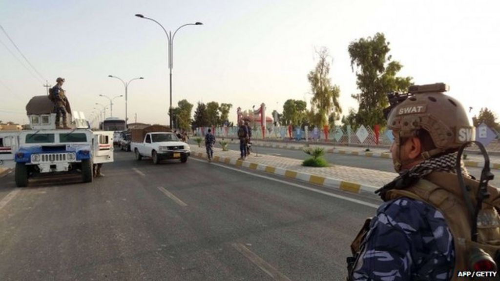 Iraqi troops 'can't defeat IS alone' - BBC News