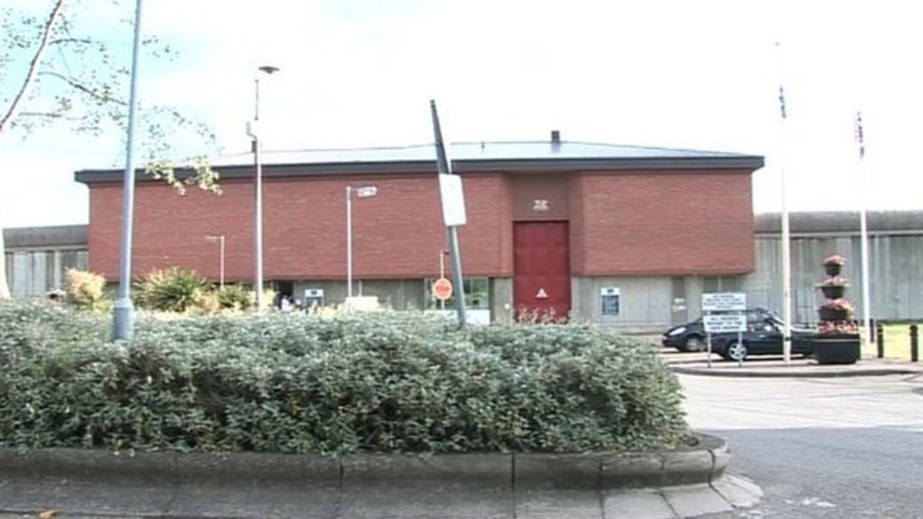 Prison officer 'stabbed' at Swaleside jail - BBC News