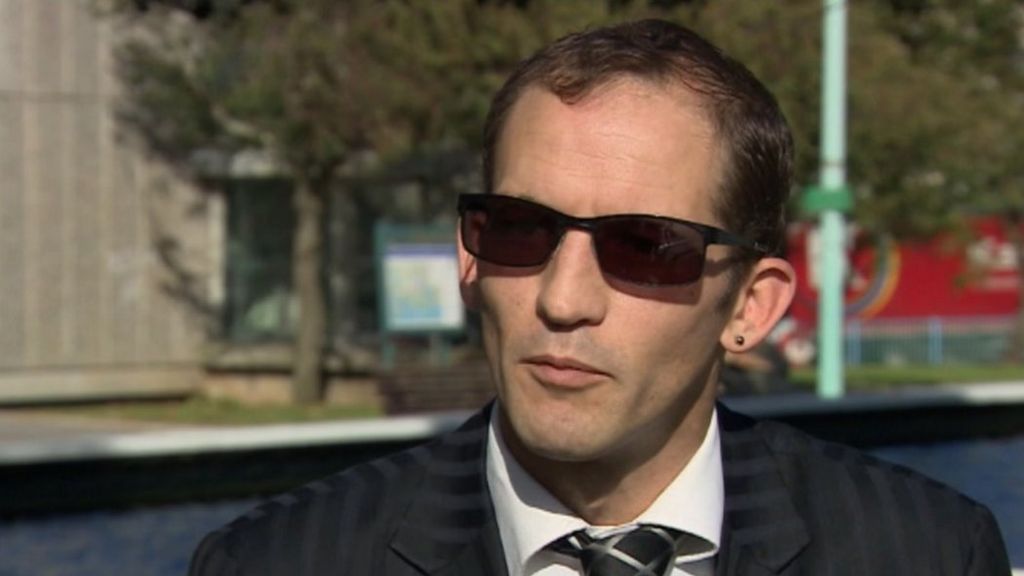 Dragons' Den man Danny Bamping sues council for £5m - BBC News