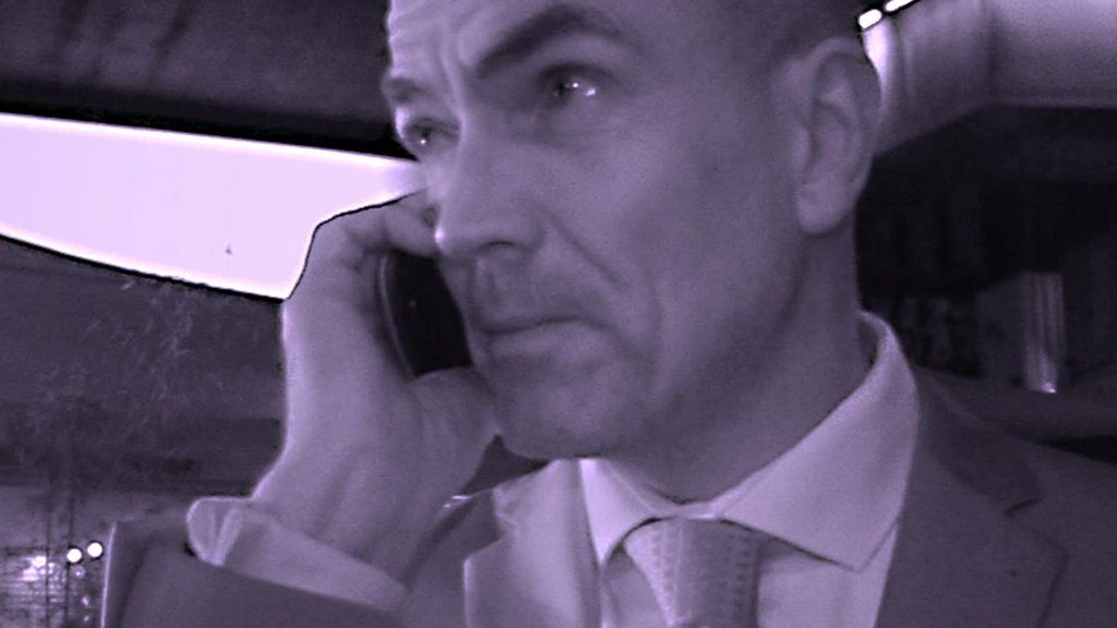 Theatre looks for secret agents for a night - BBC News