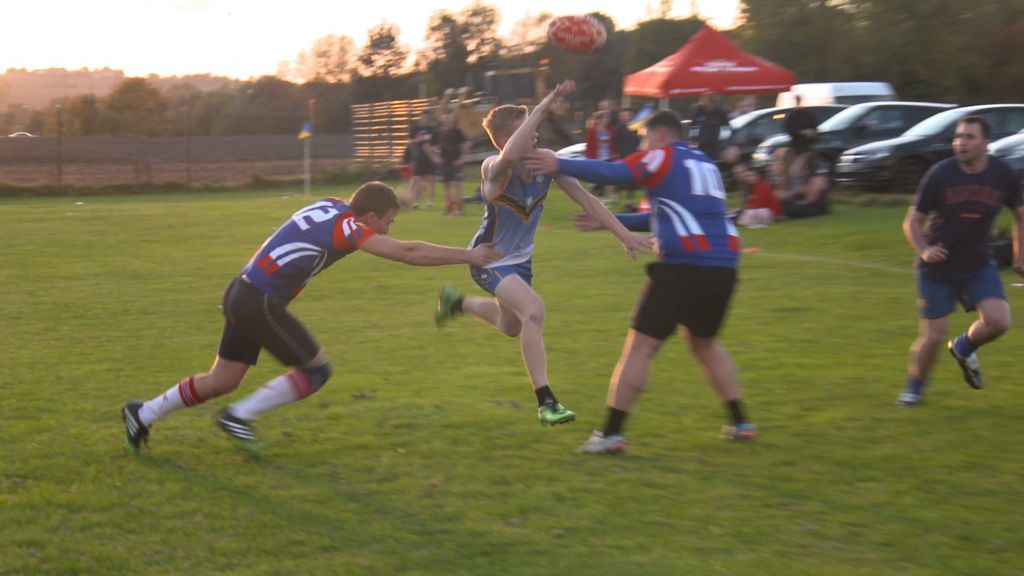 Touch Rugby League - 'It really helped boost my confidence' - BBC Sport