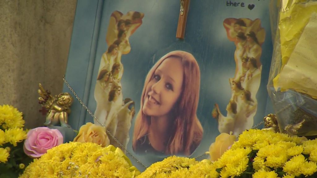 Funeral of murdered schoolgirl Alice Gross takes place - BBC News