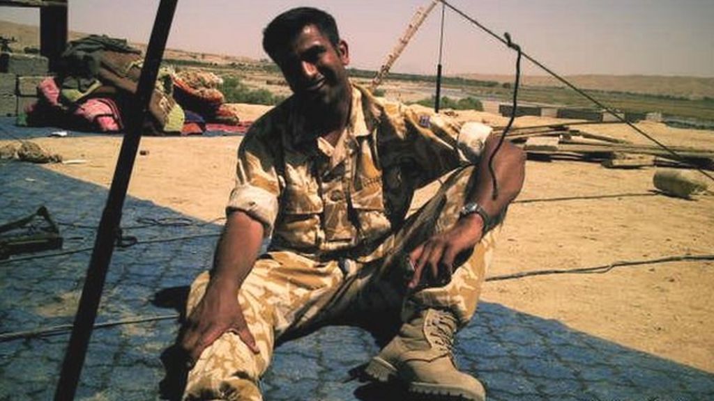 The challenges faced by Muslim soldiers in Afghanistan - BBC News