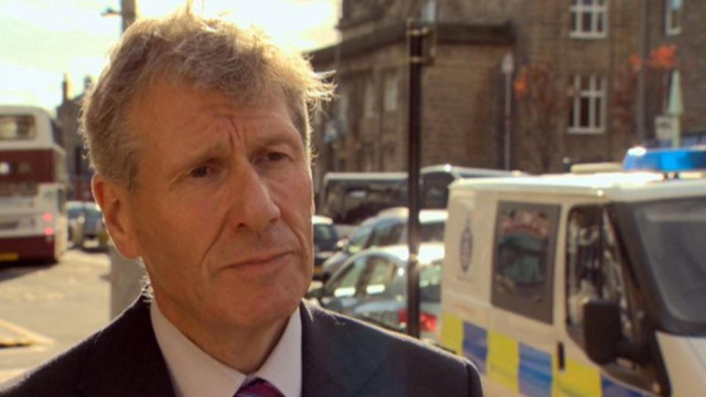 MacAskill: Lower drink-drive limit 'about saving lives' - BBC News