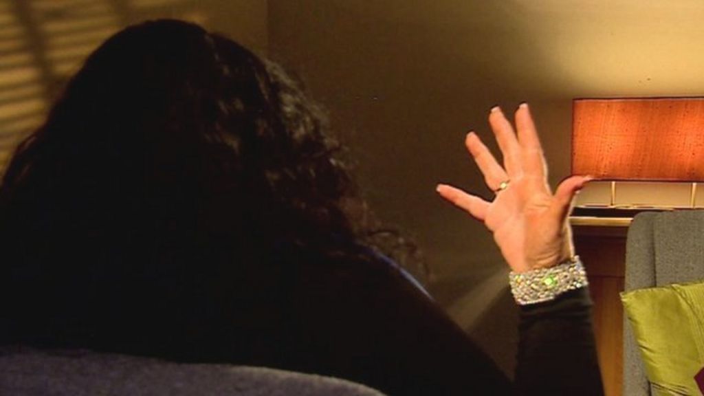 Undercover policeman 'was paid to love me' - BBC News