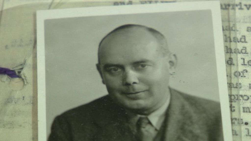 MI5's wartime agent revealed as bank clerk - BBC News