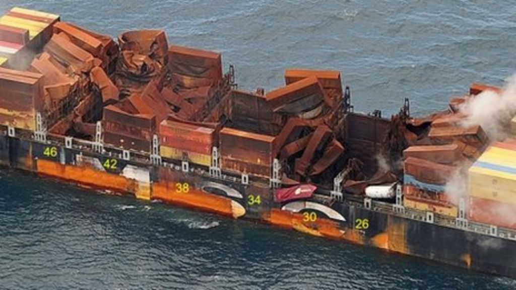 Sailor Cezary Siuta dies after blast on MSC Flaminia - BBC News