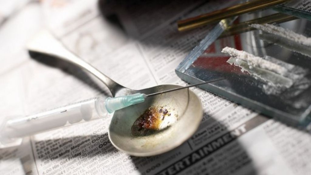 Decriminalising drugs 'halved Portugal's heroin problem' - BBC News