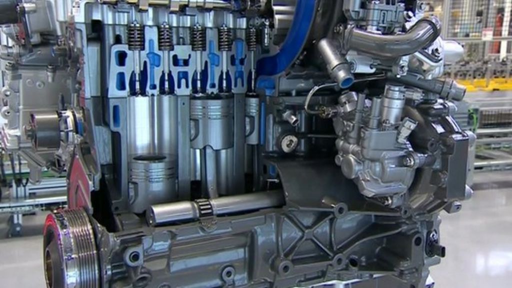 Inside the high-tech Jaguar Land Rover engine factory - BBC News