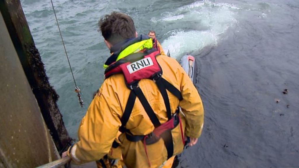 Fisherman swims ashore after falling off boat near Boddam - BBC News