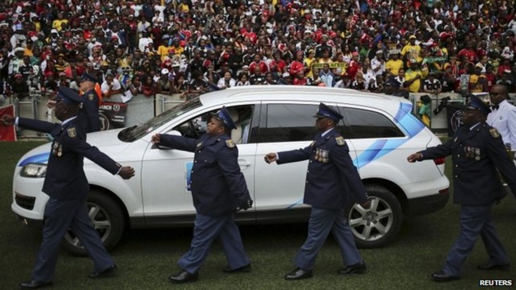 Senzo Meyiwa: S African footballer's funeral to be held - BBC News