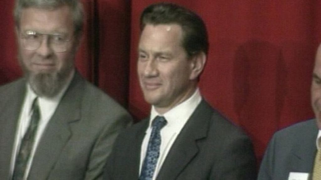 BBC Rewind: Michael Portillo loses Enfield Southgate - BBC News