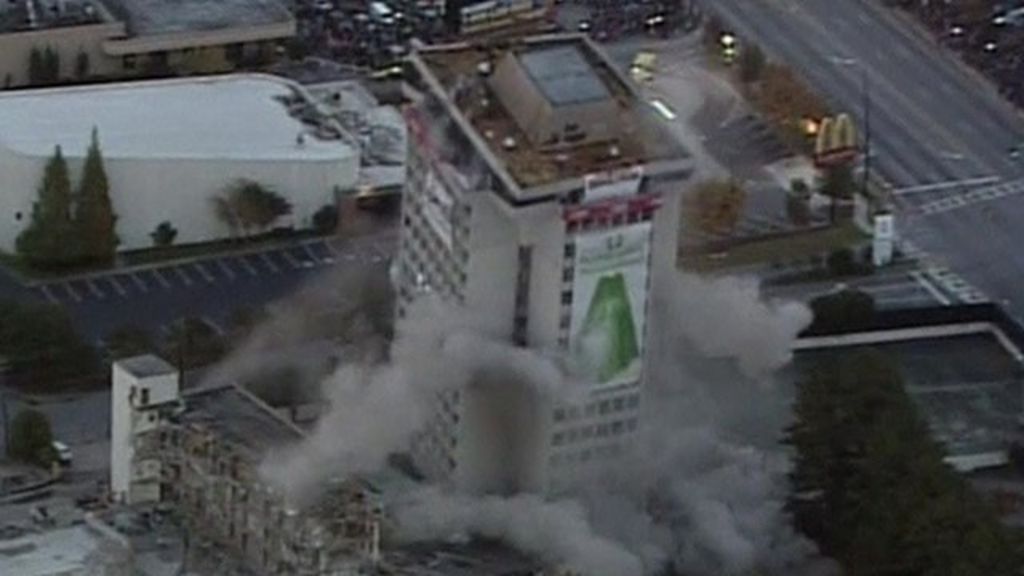 Former hotel demolished in Atlanta, Georgia - BBC News