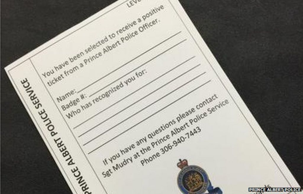 Canada: Police force hands out 'positive tickets' - BBC News