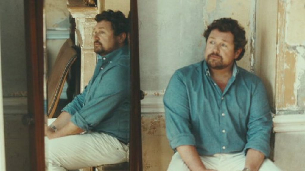 Michael Ball: 'I love songs with great lyrics' - BBC News