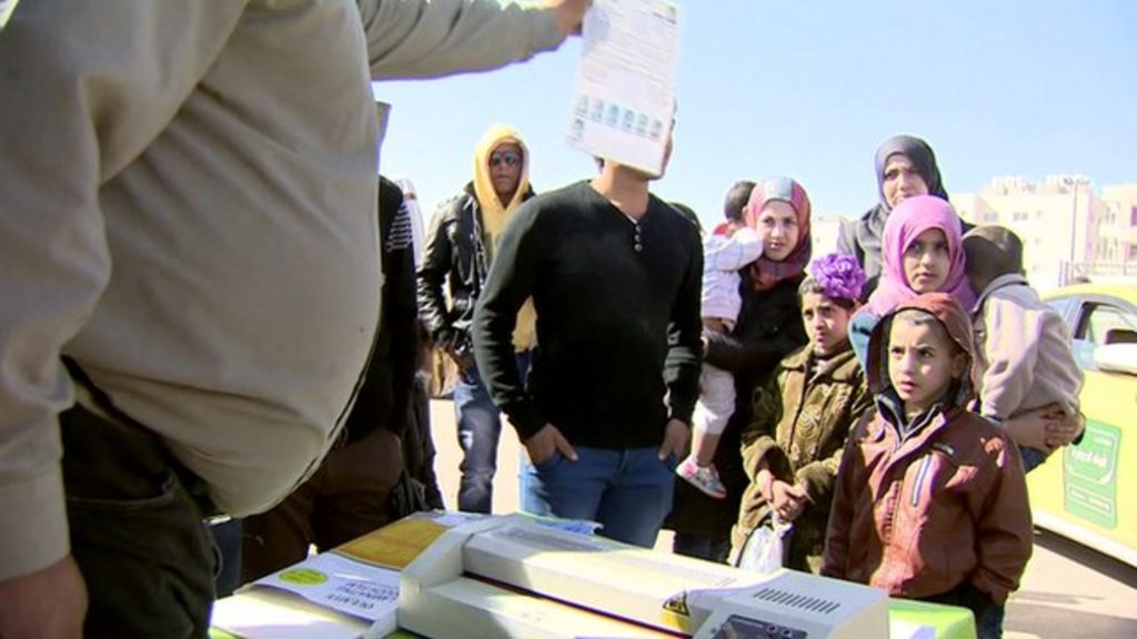 Syrian refugee crisis 'will haunt us for a generation' - BBC News